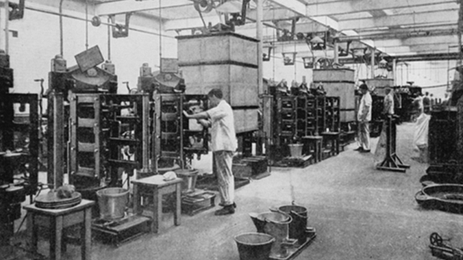 An Industrial History Of Chocolate - Chocopedia - Cocoa Runners